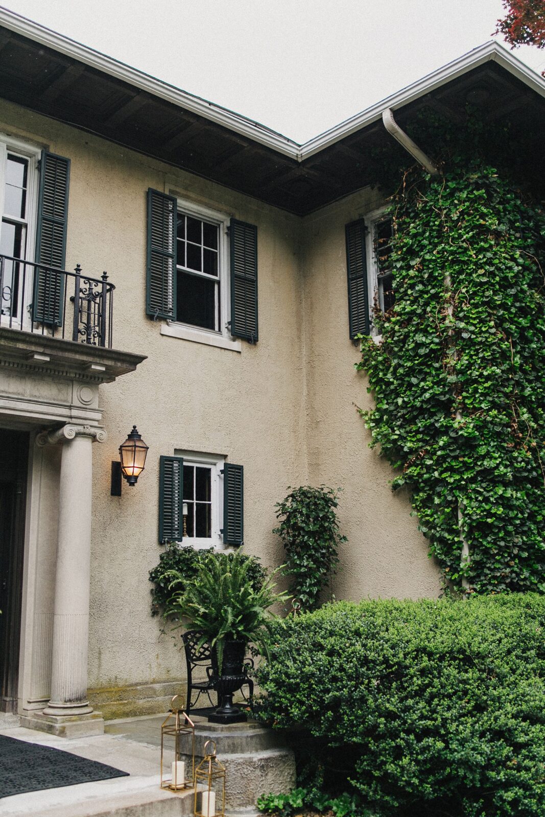 Lord Thompson Manor Wedding | Bianca and Rae | edenstraderweddings.com